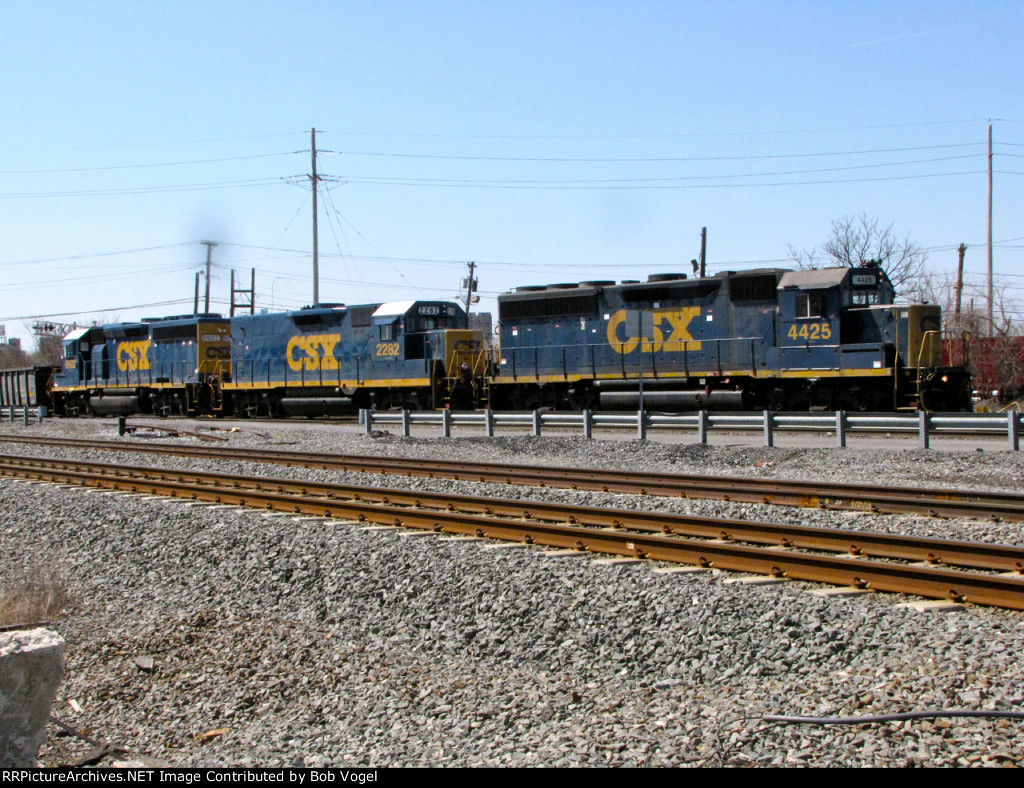CSX 4425, 2282, and 6922